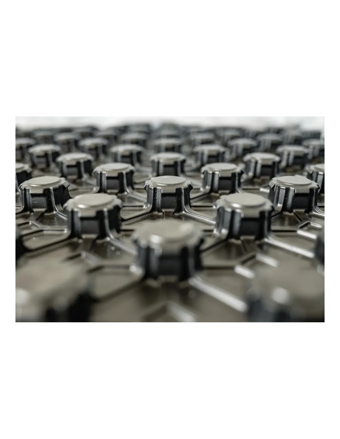 Placă cu nuturi termo neagră